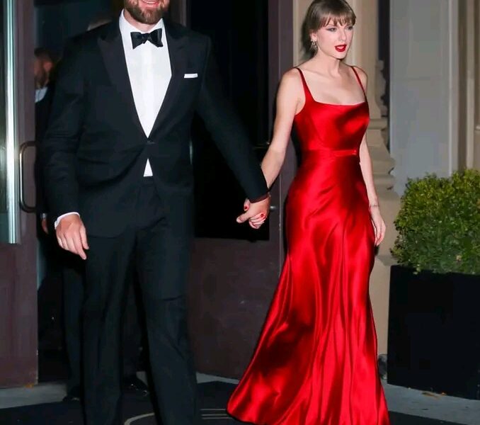 WOW!! Taylor Swift and Travis Kelce’s Black and Red Valentine’s Day ...